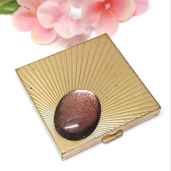 Volupte | Makeup | Vintage Volupte Usa Power Mirror Compact With Purple ...